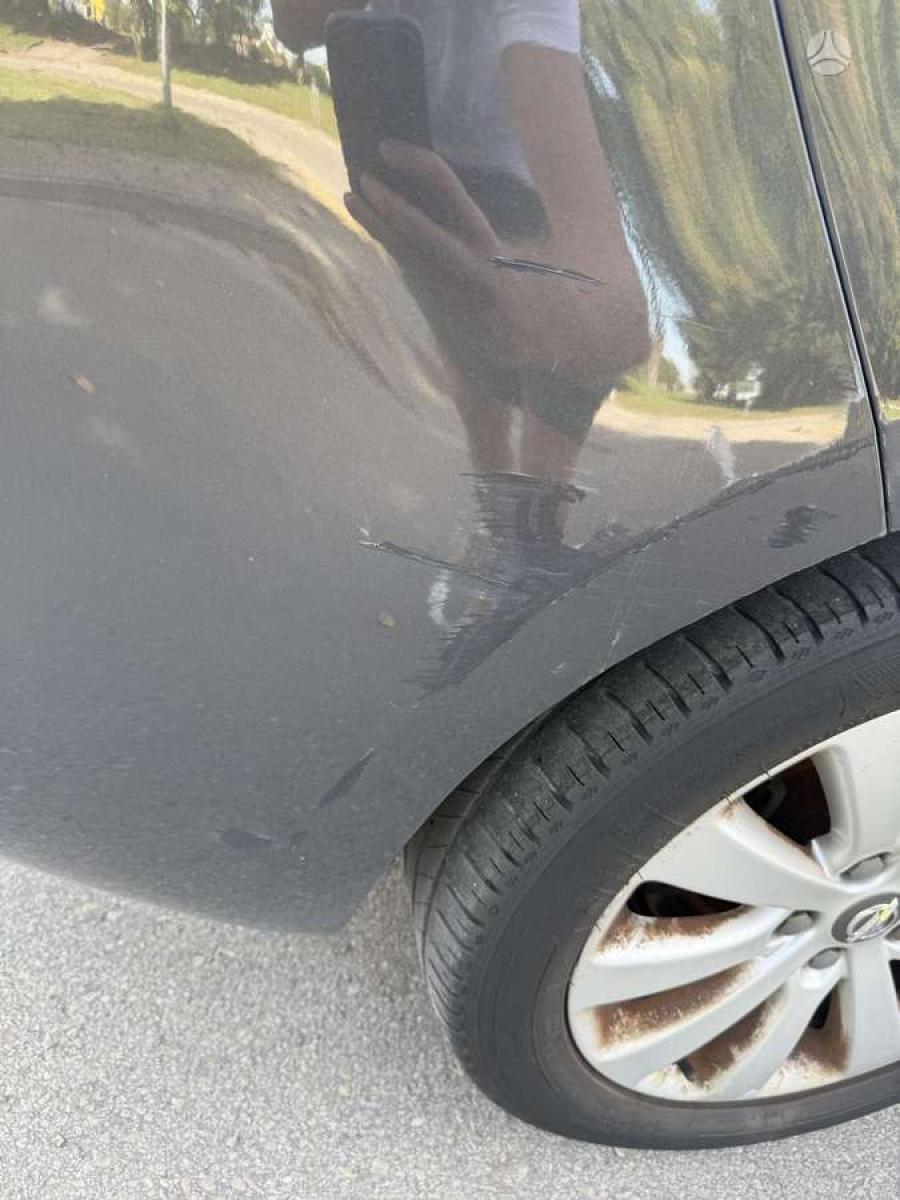 Brown Opel Zafira 2013 in Taurage, with an engine capacity of 1.60 L and mileage of 275 thousand km for 4800 €, photo 13 on AUTOMOTO.COM.LV