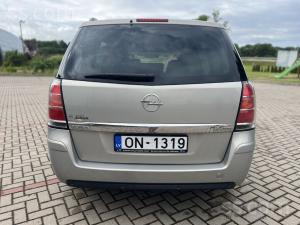 Brown Opel Zafira 2005 in Rezekne, with an engine capacity of 1.90 L and mileage of 197 thousand km for 3350 €, photo 8 on AUTOMOTO.COM.LV