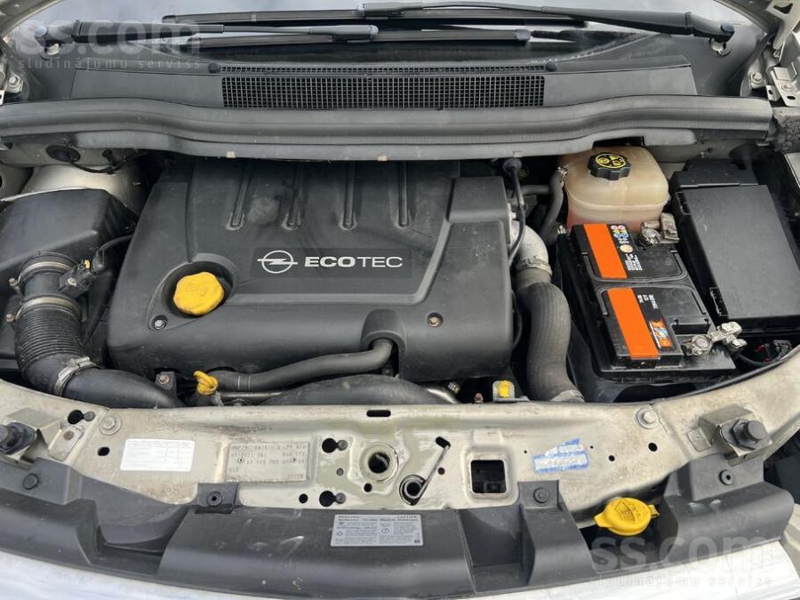 Brown Opel Zafira 2005 in Rezekne, with an engine capacity of 1.90 L and mileage of 197 thousand km for 3350 €, photo 17 on AUTOMOTO.COM.LV