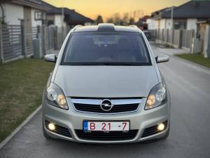 Brūns Opel Zafira 2007 Jelgava, ar dzinēja tilpumu 1.90 L un nobraukumu 258 tūkst. km par 3150 €, foto 3 vietnē AUTOMOTO.COM.LV