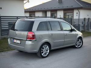 Brūns Opel Zafira 2007 Jelgava, ar dzinēja tilpumu 1.90 L un nobraukumu 258 tūkst. km par 3150 €, foto 5 vietnē AUTOMOTO.COM.LV