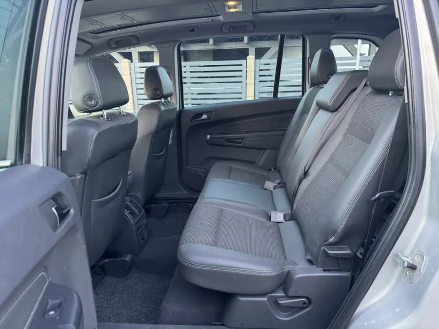 Brūns Opel Zafira 2007 Jelgava, ar dzinēja tilpumu 1.90 L un nobraukumu 258 tūkst. km par 3150 €, foto 9 vietnē AUTOMOTO.COM.LV