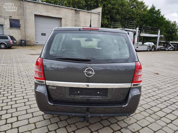 Brown Opel Zafira 2009 in Marijampole, with an engine capacity of 1.80 L and mileage of 219 thousand km for 2150 €, photo 4 on AUTOMOTO.COM.LV