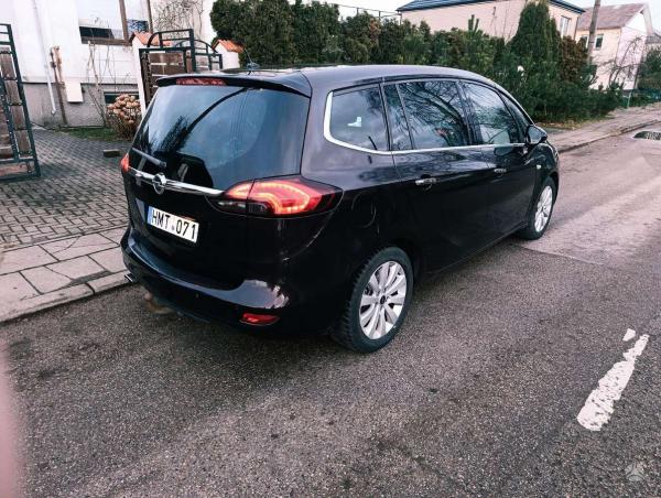 Brūns Opel Zafira 2012 Klaipėda, ar dzinēja tilpumu 1.96 L un nobraukumu 279 tūkst. km par 4150 €, foto 1 vietnē AUTOMOTO.COM.LV