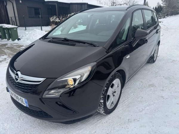 Brown Opel Zafira 2012 in Kaunas, with an engine capacity of 1.40 L and mileage of 156 thousand km for 4900 €, photo 3 on AUTOMOTO.COM.LV