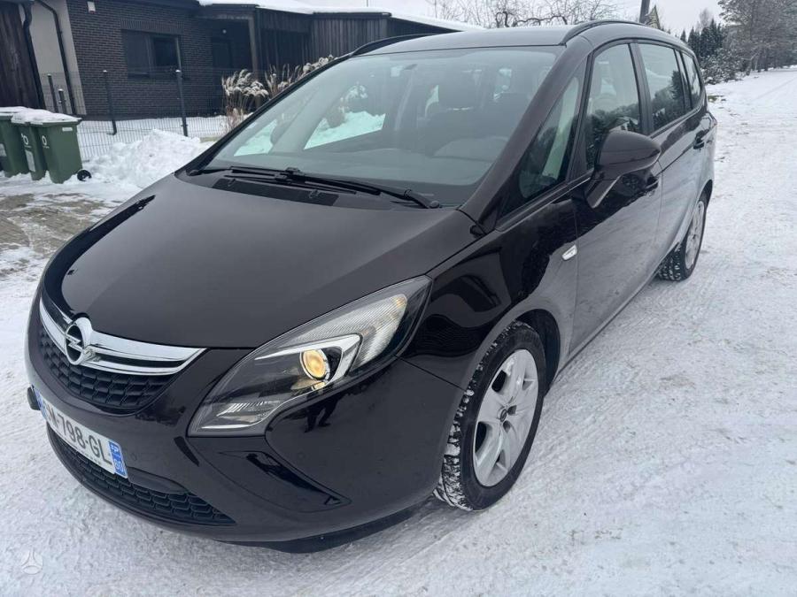 Brown Opel Zafira 2012 in Kaunas, with an engine capacity of 1.40 L and mileage of 156 thousand km for 4900 €, photo 3 on AUTOMOTO.COM.LV