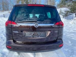 Brown Opel Zafira 2012 in Raseiniai, with an engine capacity of 1.96 L and mileage of 215 thousand km for 5200 €, photo 8 on AUTOMOTO.COM.LV