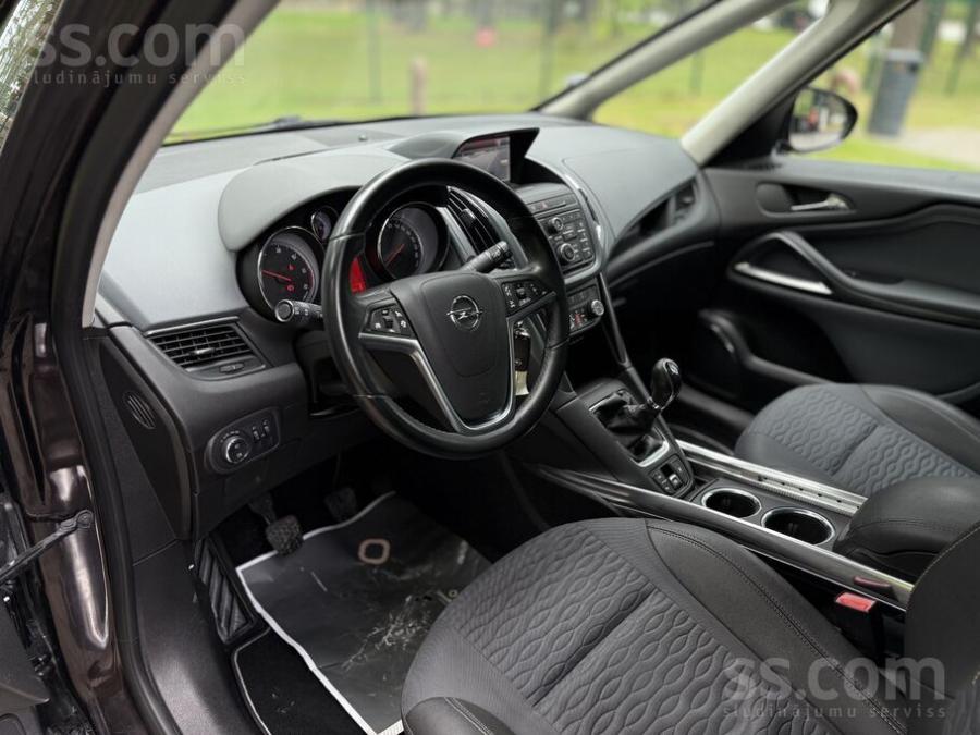 Brūns Opel Zafira 2012 Rīga, ar dzinēja tilpumu 2.00 L un nobraukumu 243 tūkst. km par 4900 €, foto 8 vietnē AUTOMOTO.COM.LV