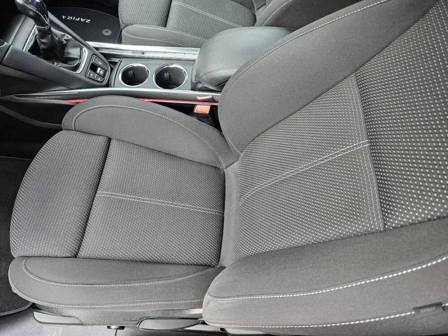 Brūns Opel Zafira 2012 Jēkabpils, ar dzinēja tilpumu 2.00 L un nobraukumu 236 tūkst. km par 6590 €, foto 17 vietnē AUTOMOTO.COM.LV