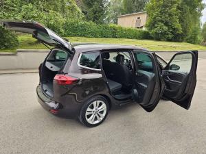 Brūns Opel Zafira 2012 Jēkabpils, ar dzinēja tilpumu 2.00 L un nobraukumu 236 tūkst. km par 6590 €, foto 24 vietnē AUTOMOTO.COM.LV