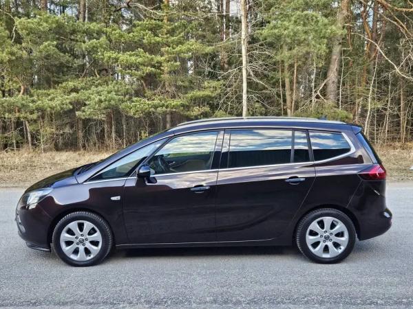 Brūns Opel Zafira 2012 Jēkabpils, ar dzinēja tilpumu 2.00 L un nobraukumu 302 tūkst. km par 6200 €, foto 9 vietnē AUTOMOTO.COM.LV