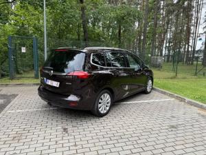 Brown Opel Zafira 2012 in Riga, with an engine capacity of 2.00 L and mileage of 243 thousand km for 2900 €, photo 5 on AUTOMOTO.COM.LV