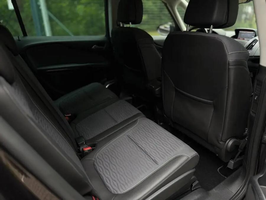 Brown Opel Zafira 2012 in Riga, with an engine capacity of 2.00 L and mileage of 243 thousand km for 2900 €, photo 14 on AUTOMOTO.COM.LV
