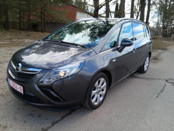 Brown Opel Zafira 2012 in Riga, with an engine capacity of 1.40 L and mileage of 208 thousand km for 6200 €, photo 2 on AUTOMOTO.COM.LV