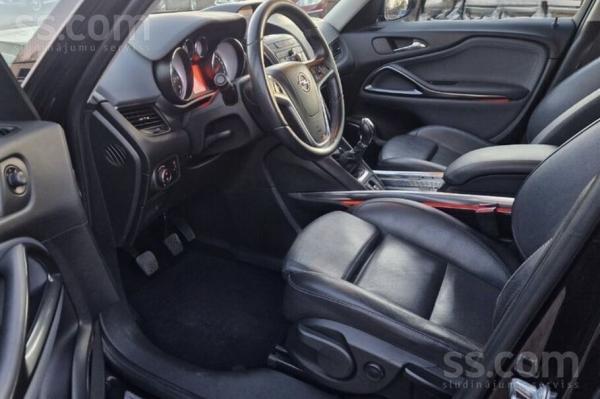Brūns Opel Zafira 2012 Daugavpils, ar dzinēja tilpumu 2.00 L un nobraukumu 297 tūkst. km par 5700 €, foto 3 vietnē AUTOMOTO.COM.LV