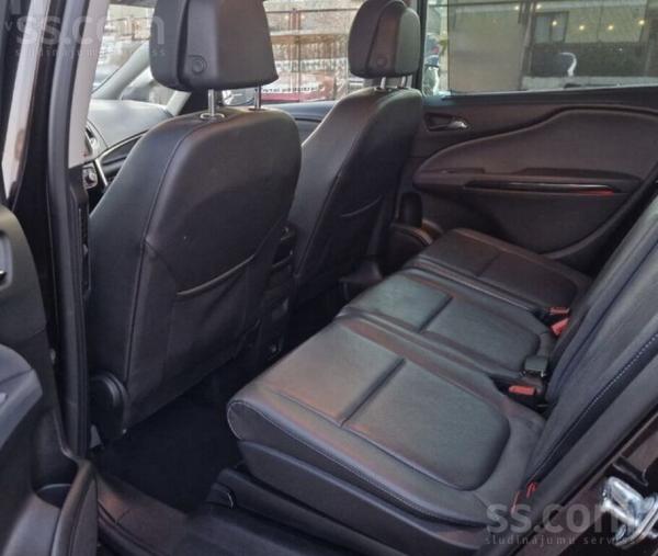 Brūns Opel Zafira 2012 Daugavpils, ar dzinēja tilpumu 2.00 L un nobraukumu 297 tūkst. km par 5700 €, foto 4 vietnē AUTOMOTO.COM.LV
