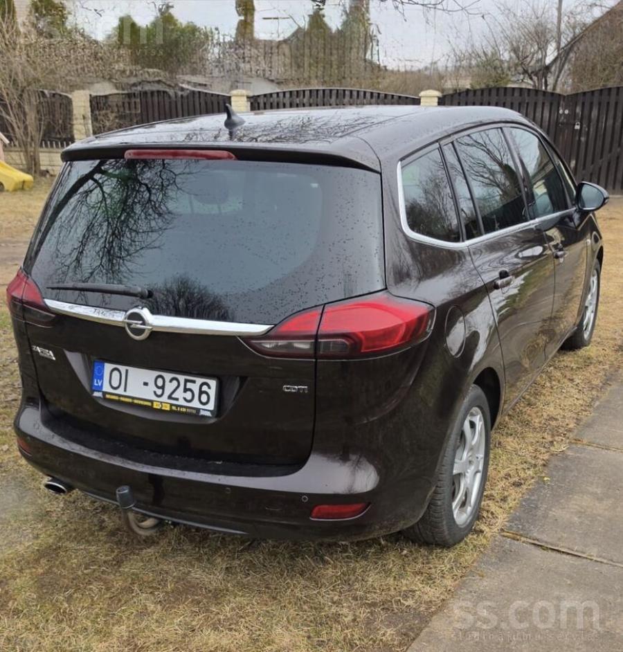 Brūns Opel Zafira 2012 Daugavpils, ar dzinēja tilpumu 2.00 L un nobraukumu 297 tūkst. km par 5700 €, foto 10 vietnē AUTOMOTO.COM.LV