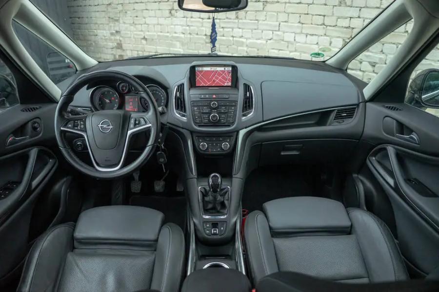 Brūns Opel Zafira 2012 Liepāja, ar dzinēja tilpumu 2.00 L un nobraukumu 271 tūkst. km par 6500 €, foto 8 vietnē AUTOMOTO.COM.LV