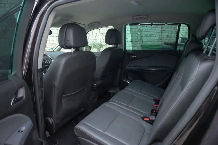 Brūns Opel Zafira 2012 Liepāja, ar dzinēja tilpumu 2.00 L un nobraukumu 271 tūkst. km par 6500 €, foto 11 vietnē AUTOMOTO.COM.LV