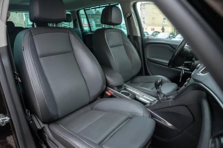 Brūns Opel Zafira 2012 Liepāja, ar dzinēja tilpumu 2.00 L un nobraukumu 271 tūkst. km par 6500 €, foto 16 vietnē AUTOMOTO.COM.LV