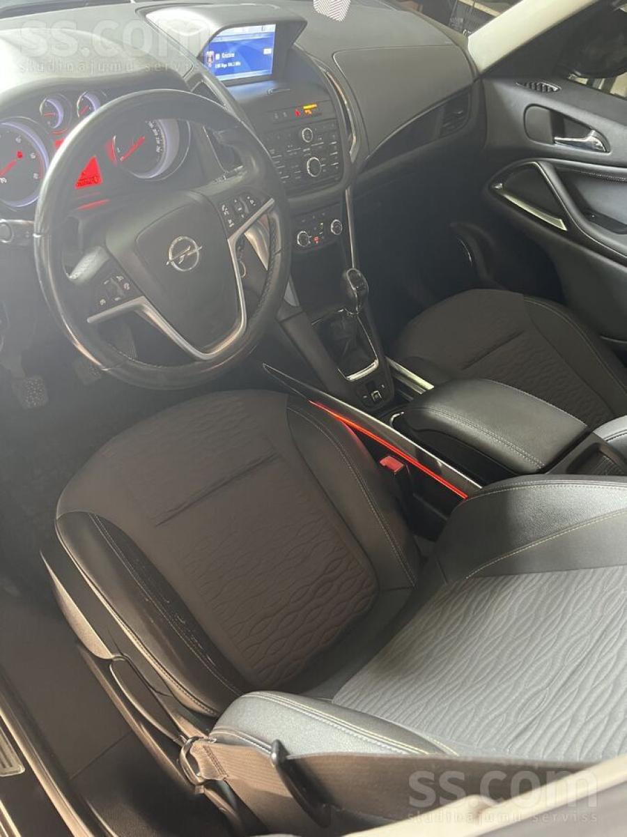Brūns Opel Zafira 2012 Dobele, ar dzinēja tilpumu 2.00 L un nobraukumu 242 tūkst. km par 6000 €, foto 4 vietnē AUTOMOTO.COM.LV