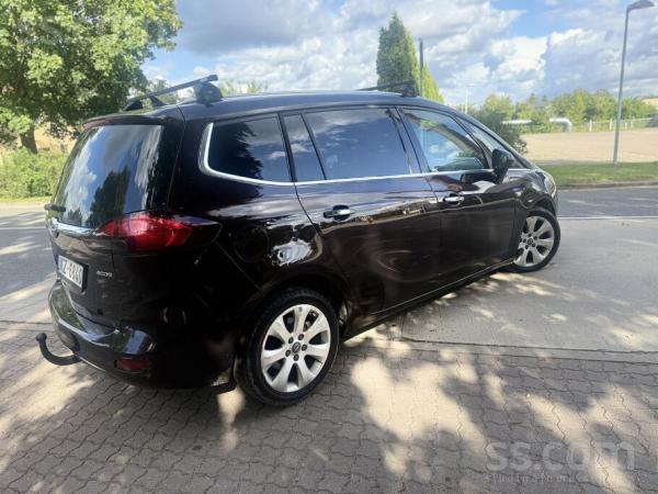 Brūns Opel Zafira 2012 Jelgava, ar dzinēja tilpumu 2.00 L un nobraukumu 0 tūkst. km par 4400 €, foto 3 vietnē AUTOMOTO.COM.LV