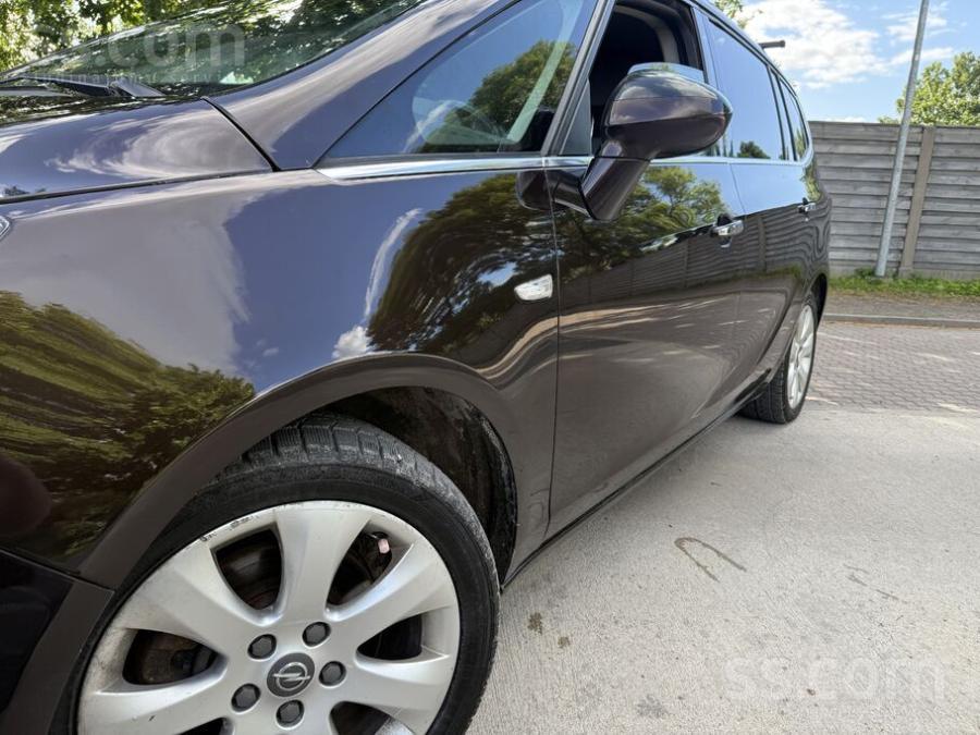 Brūns Opel Zafira 2012 Jelgava, ar dzinēja tilpumu 2.00 L un nobraukumu 0 tūkst. km par 4400 €, foto 15 vietnē AUTOMOTO.COM.LV