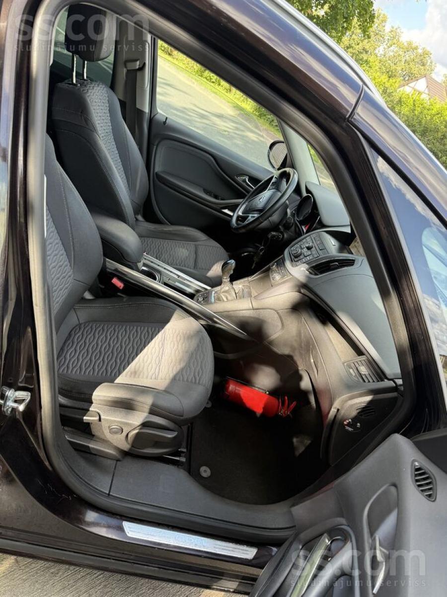Brūns Opel Zafira 2012 Jelgava, ar dzinēja tilpumu 2.00 L un nobraukumu 0 tūkst. km par 4400 €, foto 21 vietnē AUTOMOTO.COM.LV