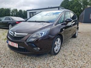 Brown Opel Zafira 2012 in Cesis, with an engine capacity of 2.00 L and mileage of 335 thousand km for 5550 €, photo 3 on AUTOMOTO.COM.LV