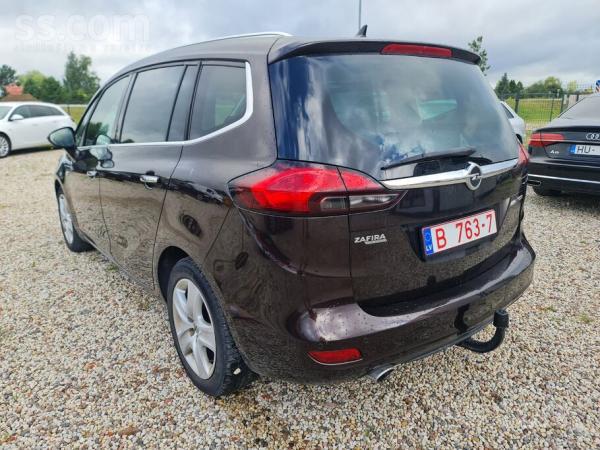 Brūns Opel Zafira 2012 Cēsis, ar dzinēja tilpumu 2.00 L un nobraukumu 335 tūkst. km par 5550 €, foto 3 vietnē AUTOMOTO.COM.LV