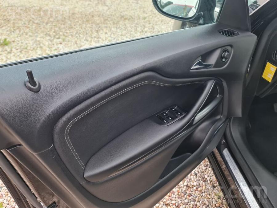 Brown Opel Zafira 2012 in Cesis, with an engine capacity of 2.00 L and mileage of 335 thousand km for 5550 €, photo 9 on AUTOMOTO.COM.LV