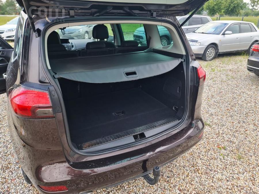 Brown Opel Zafira 2012 in Cesis, with an engine capacity of 2.00 L and mileage of 335 thousand km for 5550 €, photo 13 on AUTOMOTO.COM.LV