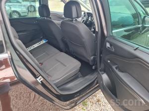 Brown Opel Zafira 2012 in Cesis, with an engine capacity of 2.00 L and mileage of 335 thousand km for 5550 €, photo 14 on AUTOMOTO.COM.LV