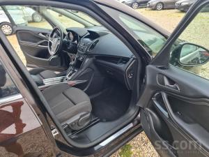 Brown Opel Zafira 2012 in Cesis, with an engine capacity of 2.00 L and mileage of 335 thousand km for 5550 €, photo 15 on AUTOMOTO.COM.LV