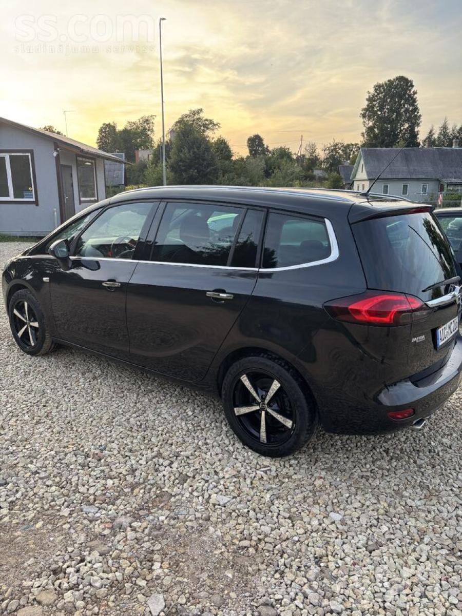 Brūns Opel Zafira 2012 Rēzekne, ar dzinēja tilpumu 2.00 L un nobraukumu 206 tūkst. km par 5650 €, foto 4 vietnē AUTOMOTO.COM.LV