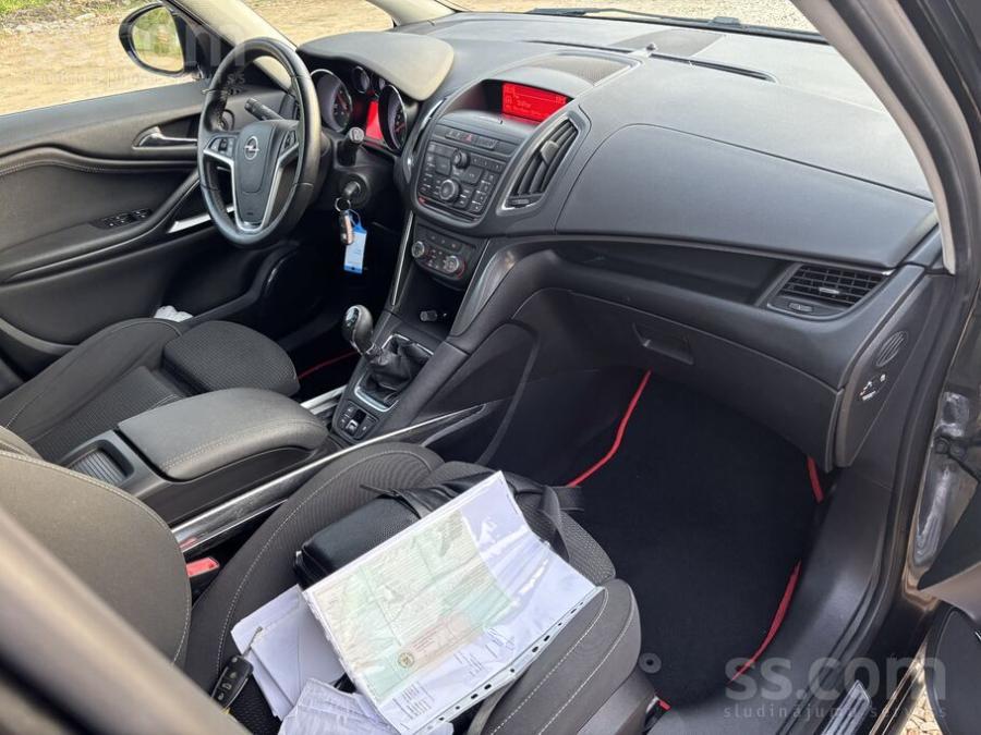 Brūns Opel Zafira 2012 Rēzekne, ar dzinēja tilpumu 2.00 L un nobraukumu 206 tūkst. km par 5650 €, foto 9 vietnē AUTOMOTO.COM.LV