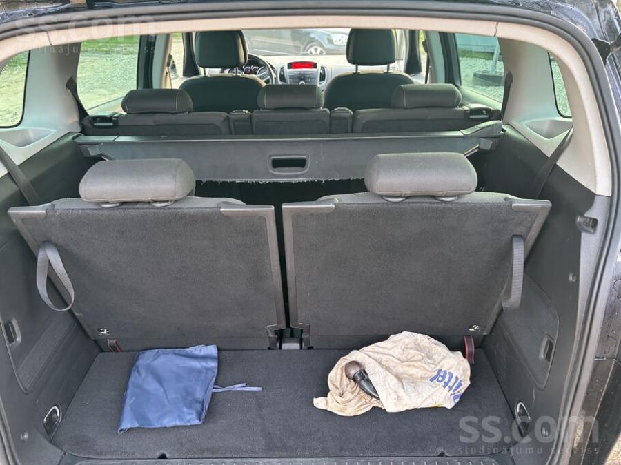 Brūns Opel Zafira 2012 Rēzekne, ar dzinēja tilpumu 2.00 L un nobraukumu 206 tūkst. km par 5650 €, foto 11 vietnē AUTOMOTO.COM.LV