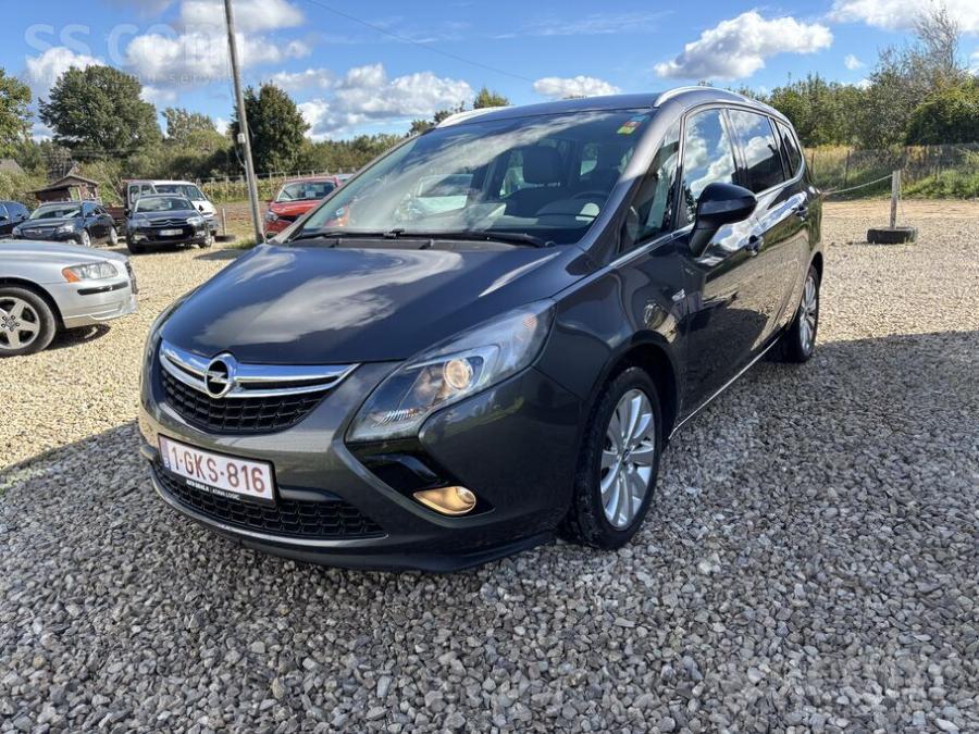 Brown Opel Zafira 2012 in Rezekne, with an engine capacity of 2.00 L and mileage of 255 thousand km for 5650 €, photo 1 on AUTOMOTO.COM.LV