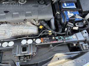 Brown Opel Zafira 2012 in Rezekne, with an engine capacity of 2.00 L and mileage of 255 thousand km for 5650 €, photo 12 on AUTOMOTO.COM.LV