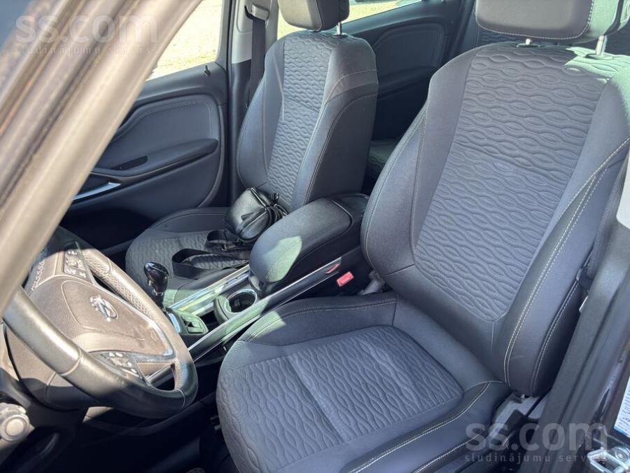 Brown Opel Zafira 2012 in Rezekne, with an engine capacity of 2.00 L and mileage of 255 thousand km for 5650 €, photo 26 on AUTOMOTO.COM.LV