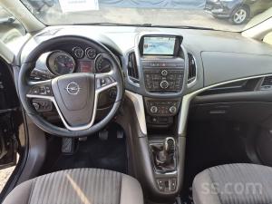 Brown Opel Zafira 2012 in Cesis, with an engine capacity of 2.00 L and mileage of 290 thousand km for 5500 €, photo 6 on AUTOMOTO.COM.LV