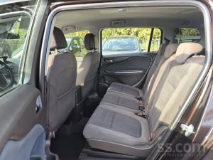 Brown Opel Zafira 2012 in Cesis, with an engine capacity of 2.00 L and mileage of 290 thousand km for 5500 €, photo 8 on AUTOMOTO.COM.LV