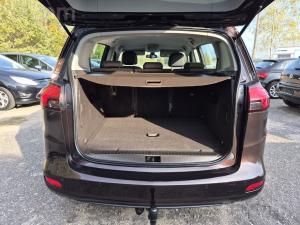 Brown Opel Zafira 2012 in Cesis, with an engine capacity of 2.00 L and mileage of 290 thousand km for 5500 €, photo 18 on AUTOMOTO.COM.LV