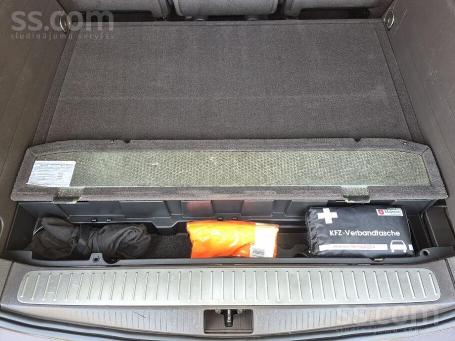Brown Opel Zafira 2012 in Cesis, with an engine capacity of 2.00 L and mileage of 290 thousand km for 5500 €, photo 19 on AUTOMOTO.COM.LV