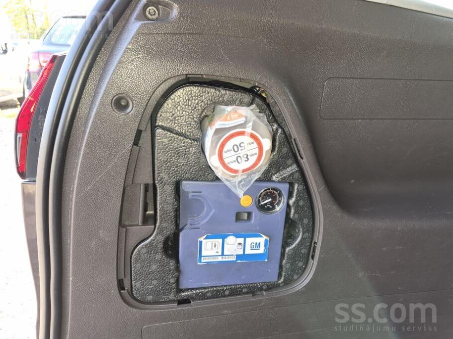 Brown Opel Zafira 2012 in Cesis, with an engine capacity of 2.00 L and mileage of 290 thousand km for 5500 €, photo 20 on AUTOMOTO.COM.LV