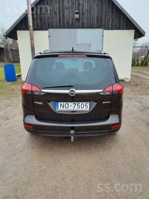 Brown Opel Zafira 2013 in Talsi, with an engine capacity of 2.00 L and mileage of 0 thousand km for 5000 €, photo 3 on AUTOMOTO.COM.LV
