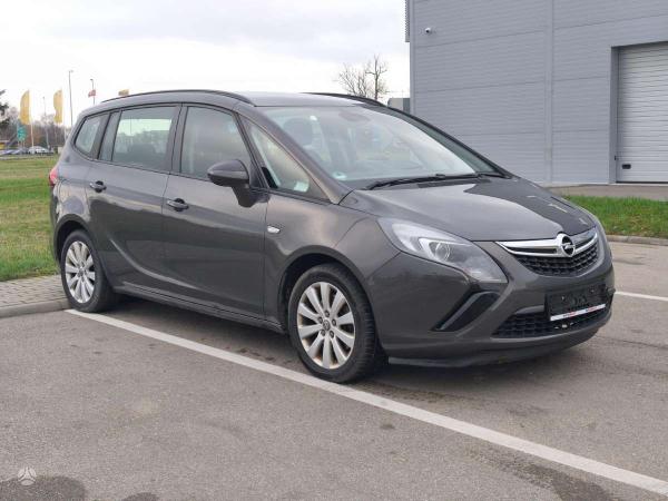 Brūns Opel Zafira 2013 Marijampole, ar dzinēja tilpumu 2.00 L un nobraukumu 265 tūkst. km par 5250 €, foto 1 vietnē AUTOMOTO.COM.LV