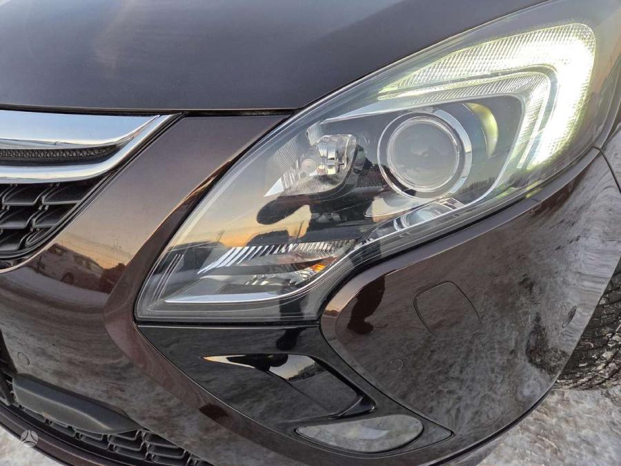 Brūns Opel Zafira 2013 Marijampole, ar dzinēja tilpumu 1.96 L un nobraukumu 216 tūkst. km par 6450 €, foto 24 vietnē AUTOMOTO.COM.LV