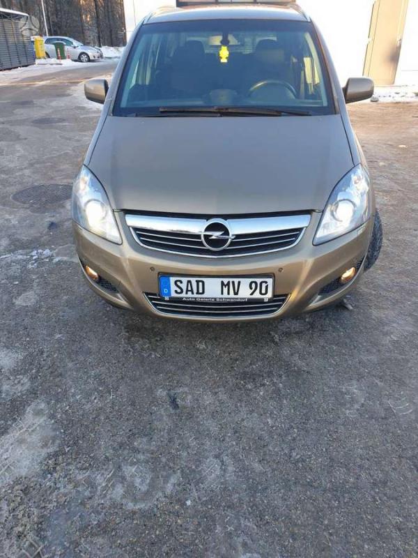 Brown Opel Zafira 2013 in Kaunas, with an engine capacity of 1.70 L and mileage of 250 thousand km for 3950 €, photo 9 on AUTOMOTO.COM.LV