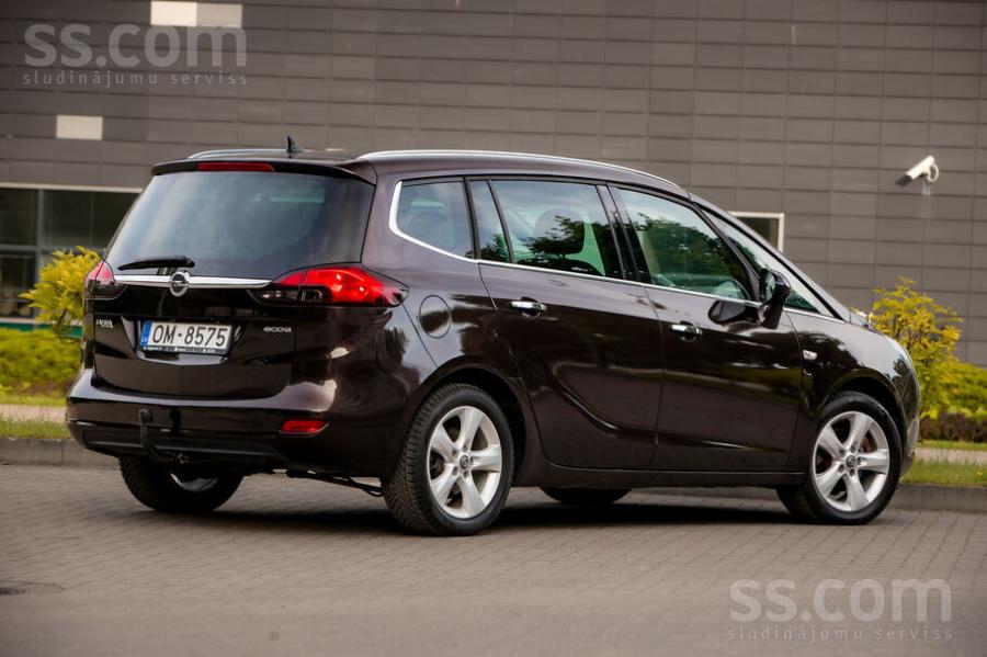 Brown Opel Zafira 2013 in Jelgava, with an engine capacity of 1.60 L and mileage of 0 thousand km for 6990 €, photo 7 on AUTOMOTO.COM.LV